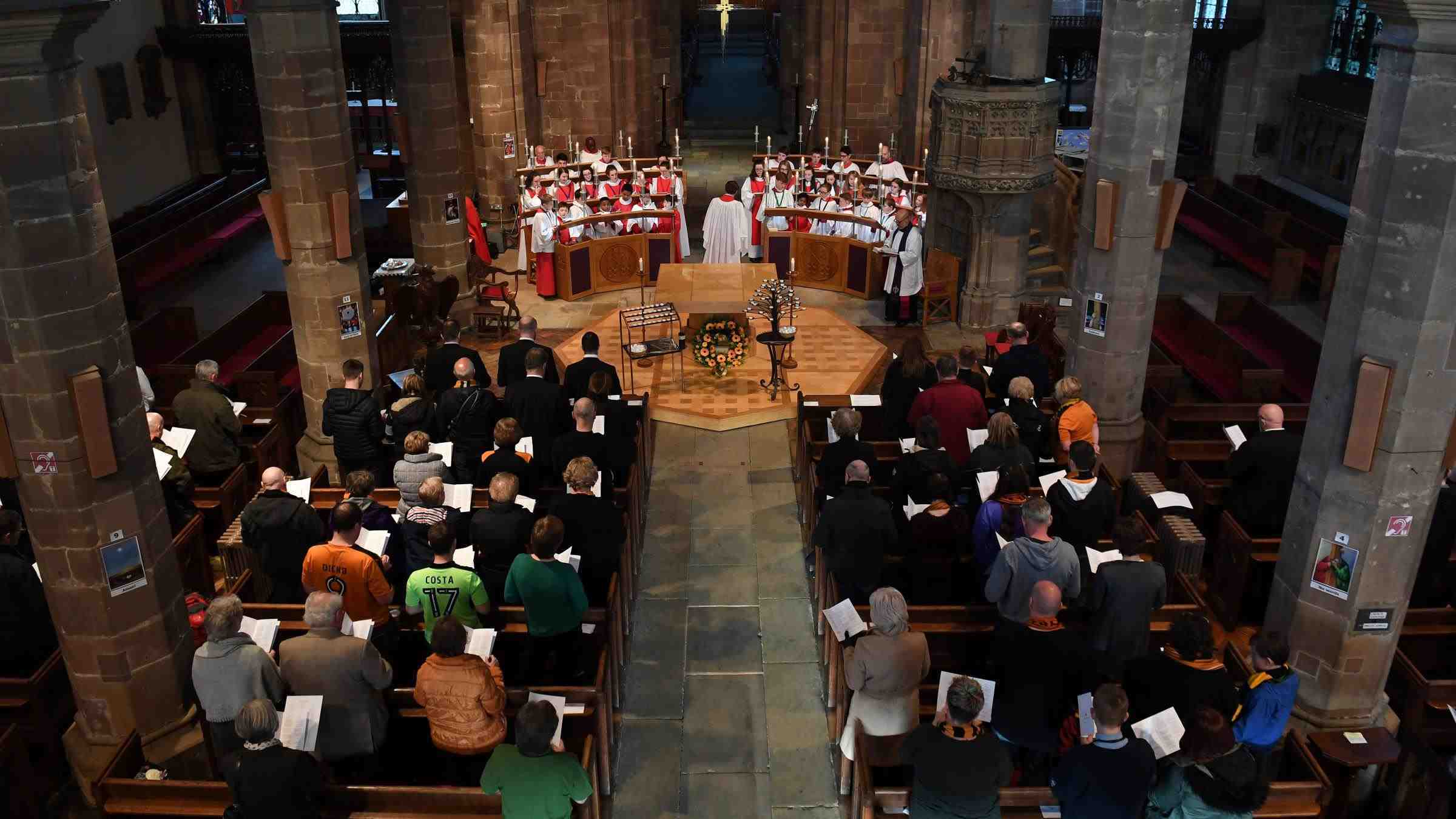 Remember loved ones at Wolves' annual memorial service | Club | News ...