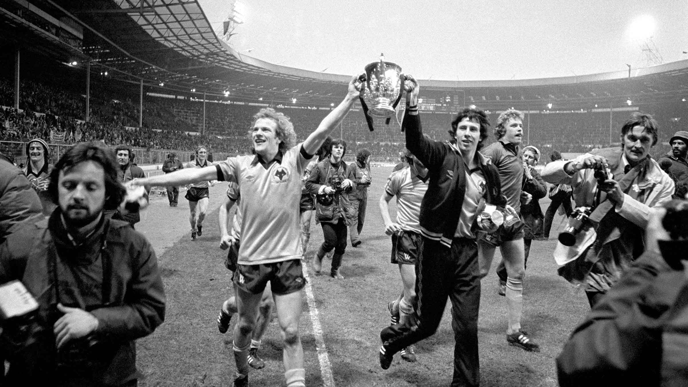 Old Gold | 2021/22 | Stories | Wolverhampton Wanderers FC