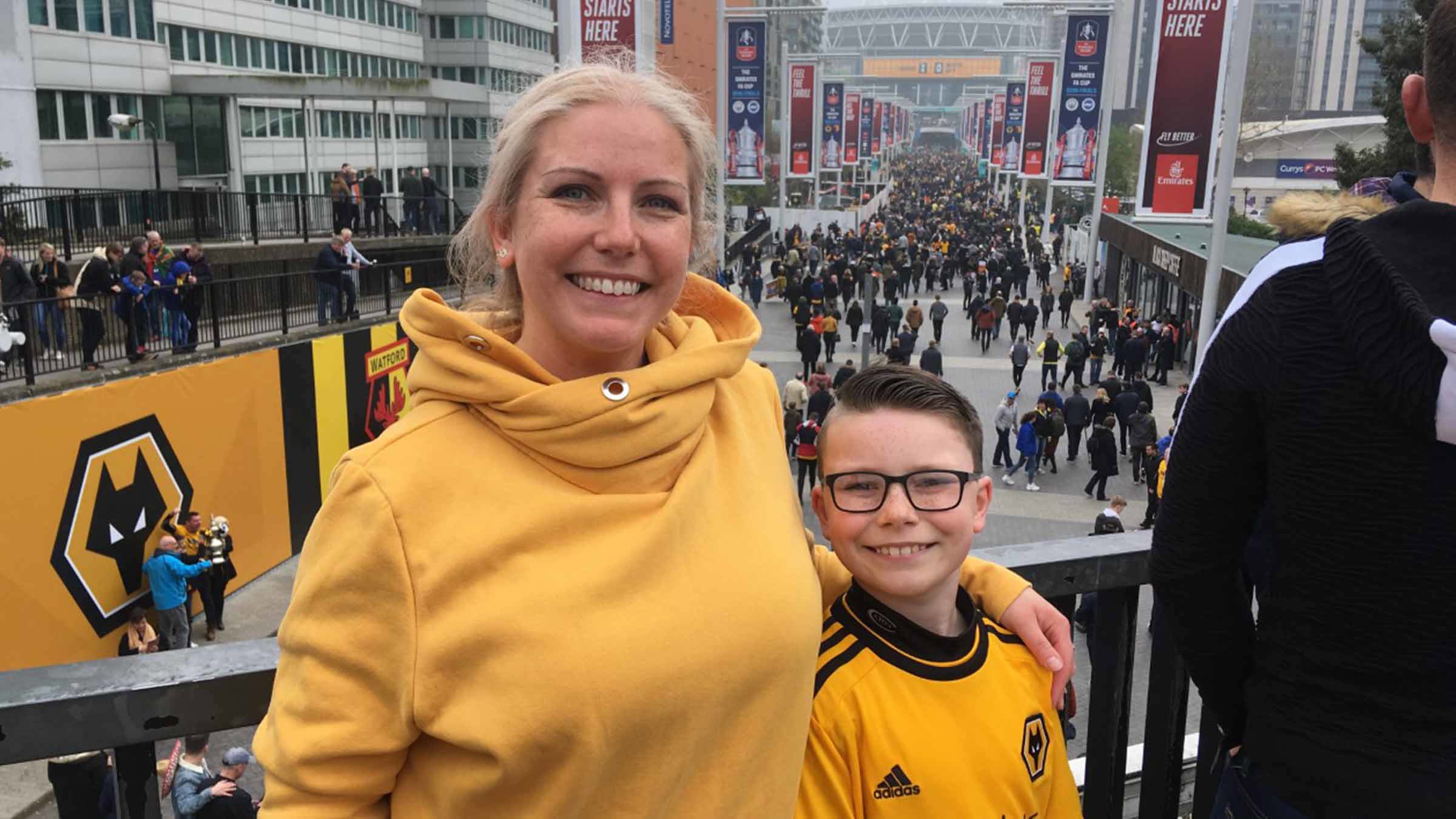 Logan's story with Wolves Foundation | Foundation | News ...