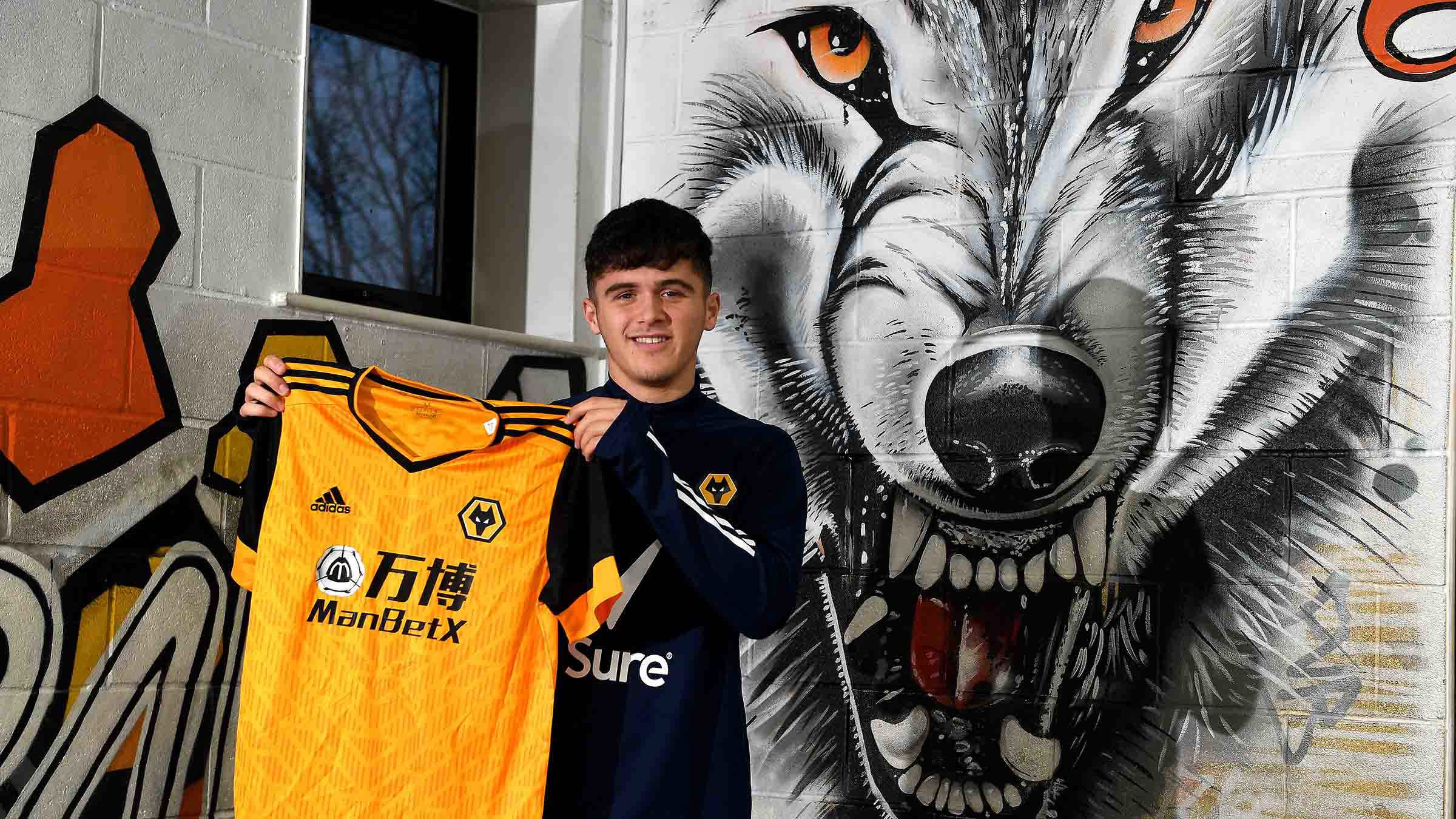 Giles signs long-term commitment with Wolves | Under-21 | News ...