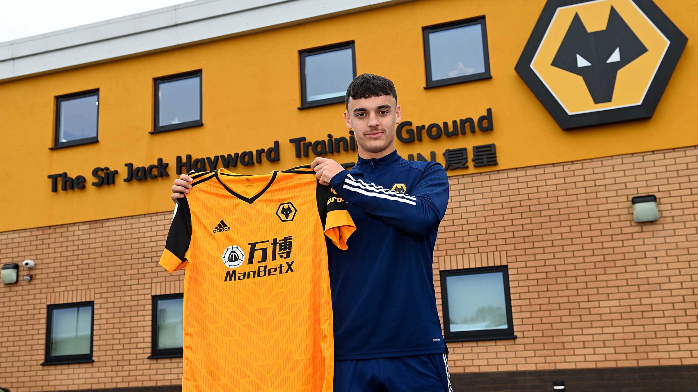 Tipton earns first pro contract | Academy | News | Wolverhampton ...