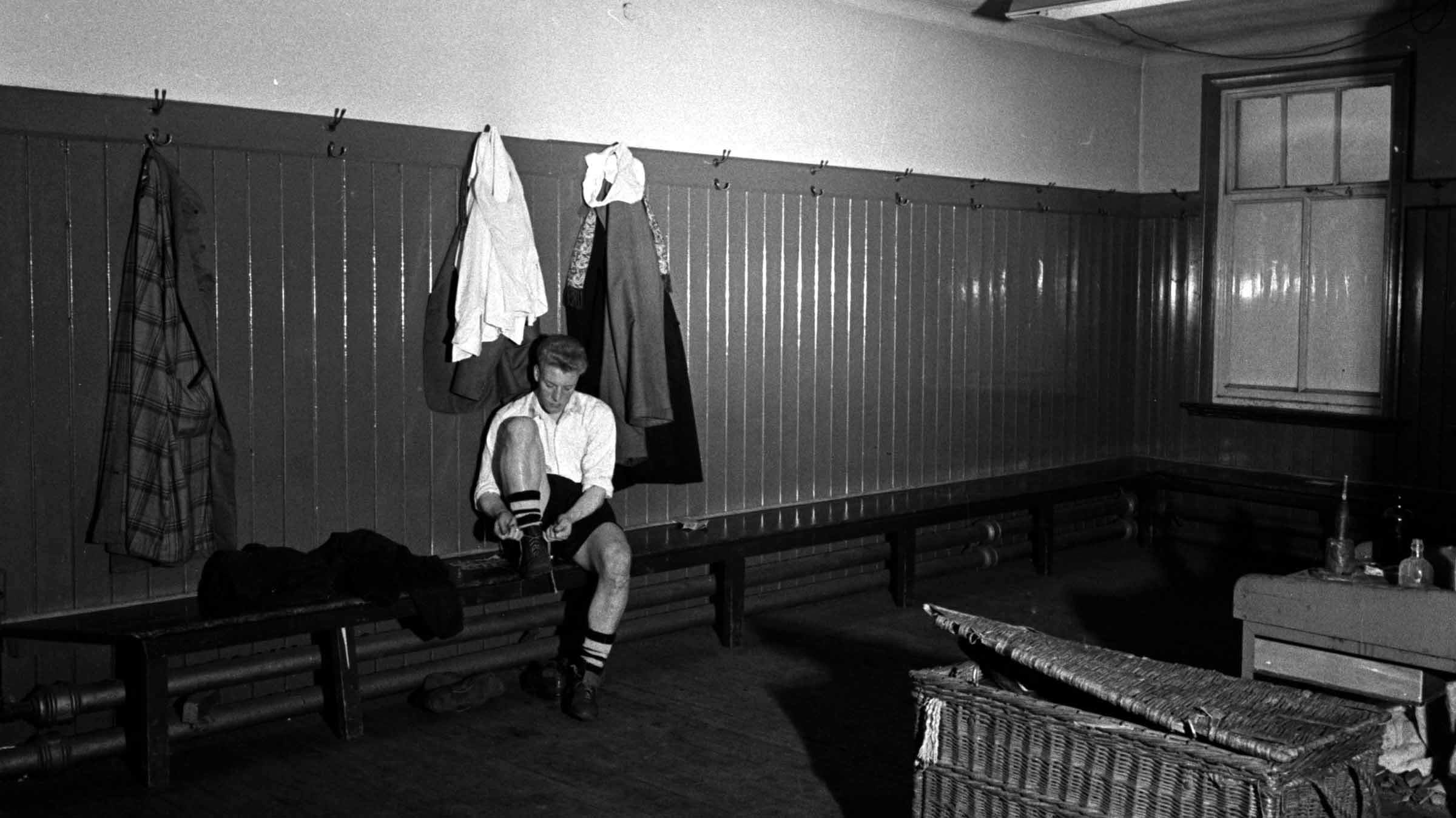 A tribute to Ron Flowers | Club | News | Wolverhampton Wanderers FC