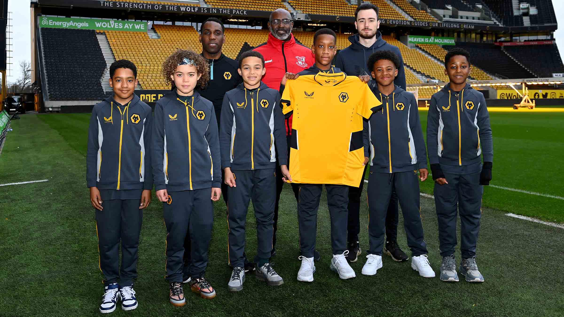 Wolves Academy link up with New Park Village | Academy | News ...