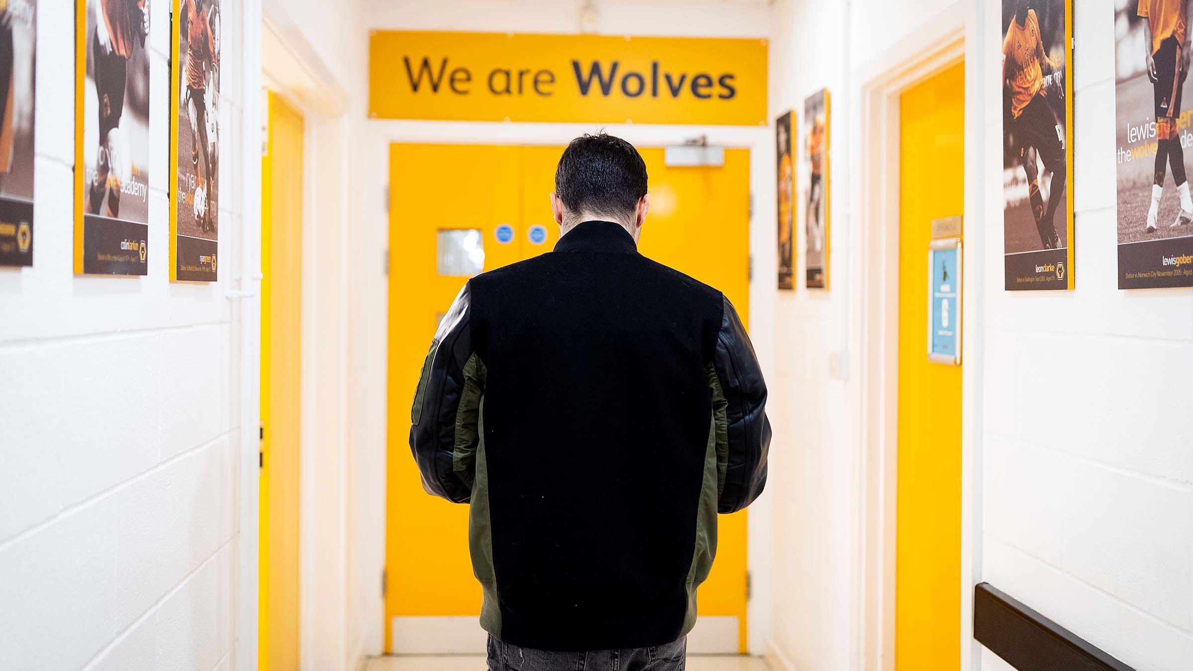 Gallery | Neto extends his Wolves stay | Men's First-Team | News ...