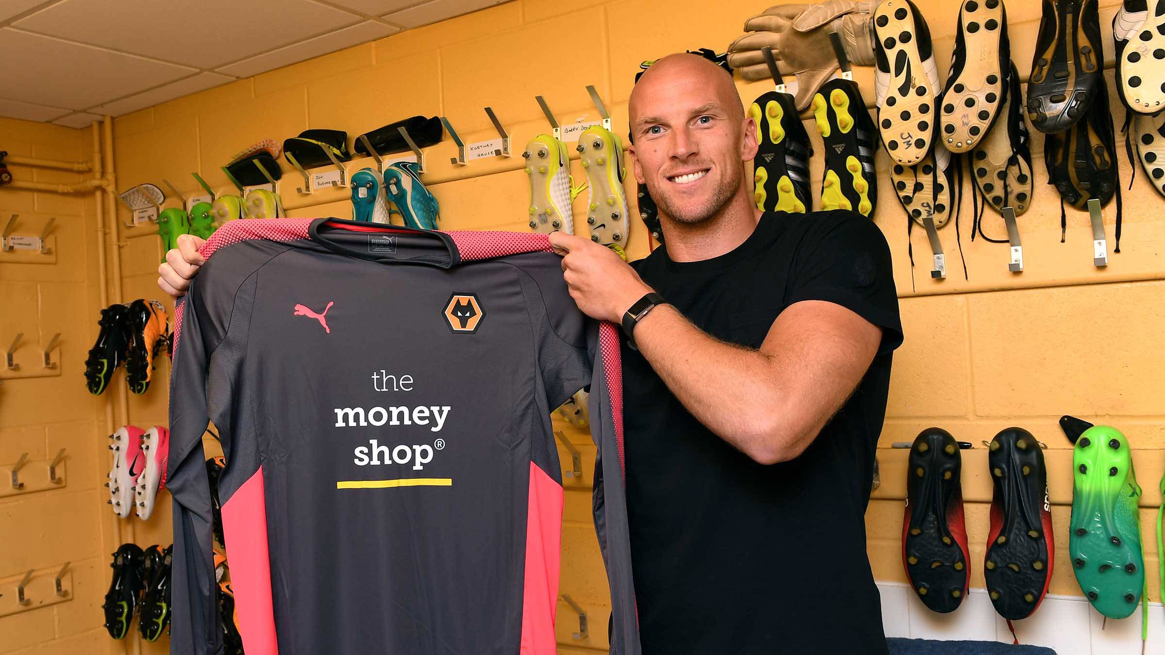 Wolves Snap Up Experienced 'Keeper | Men's First-Team | News ...