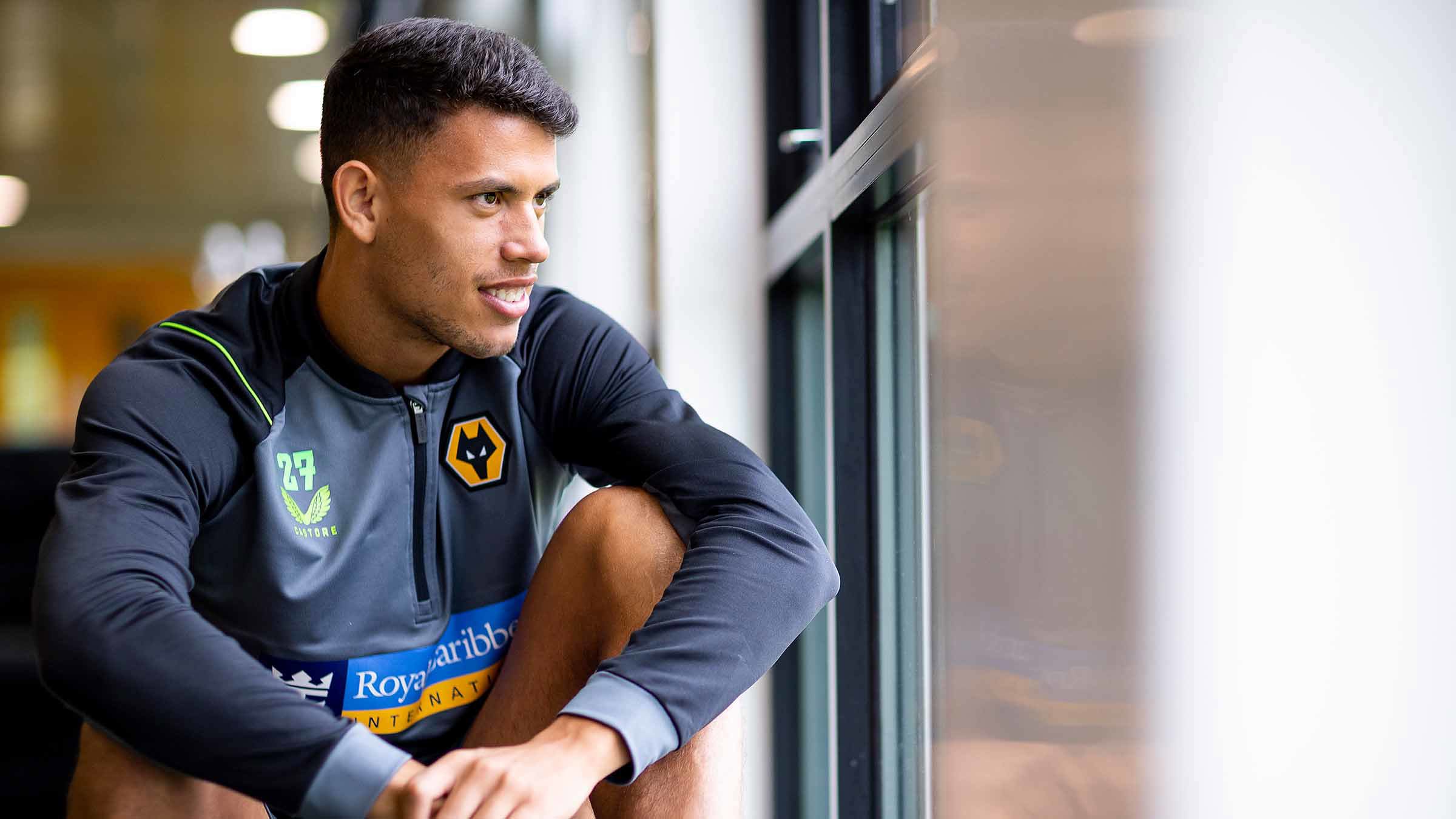 Gallery | Behind the scenes of Nunes' first day | Men's First-Team ...