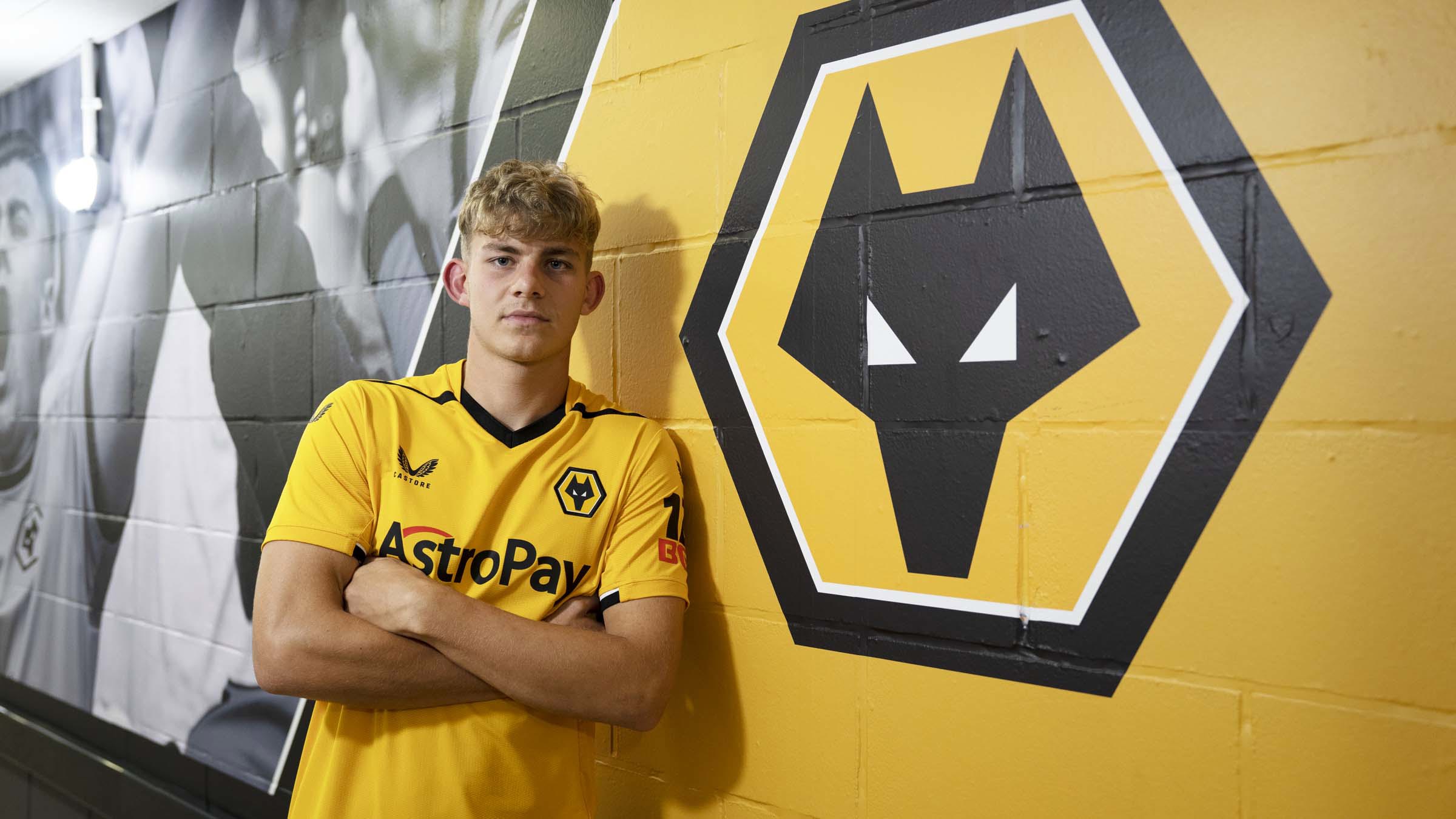 Youngster Pond joins from Exeter | Under-21 | News | Wolverhampton ...