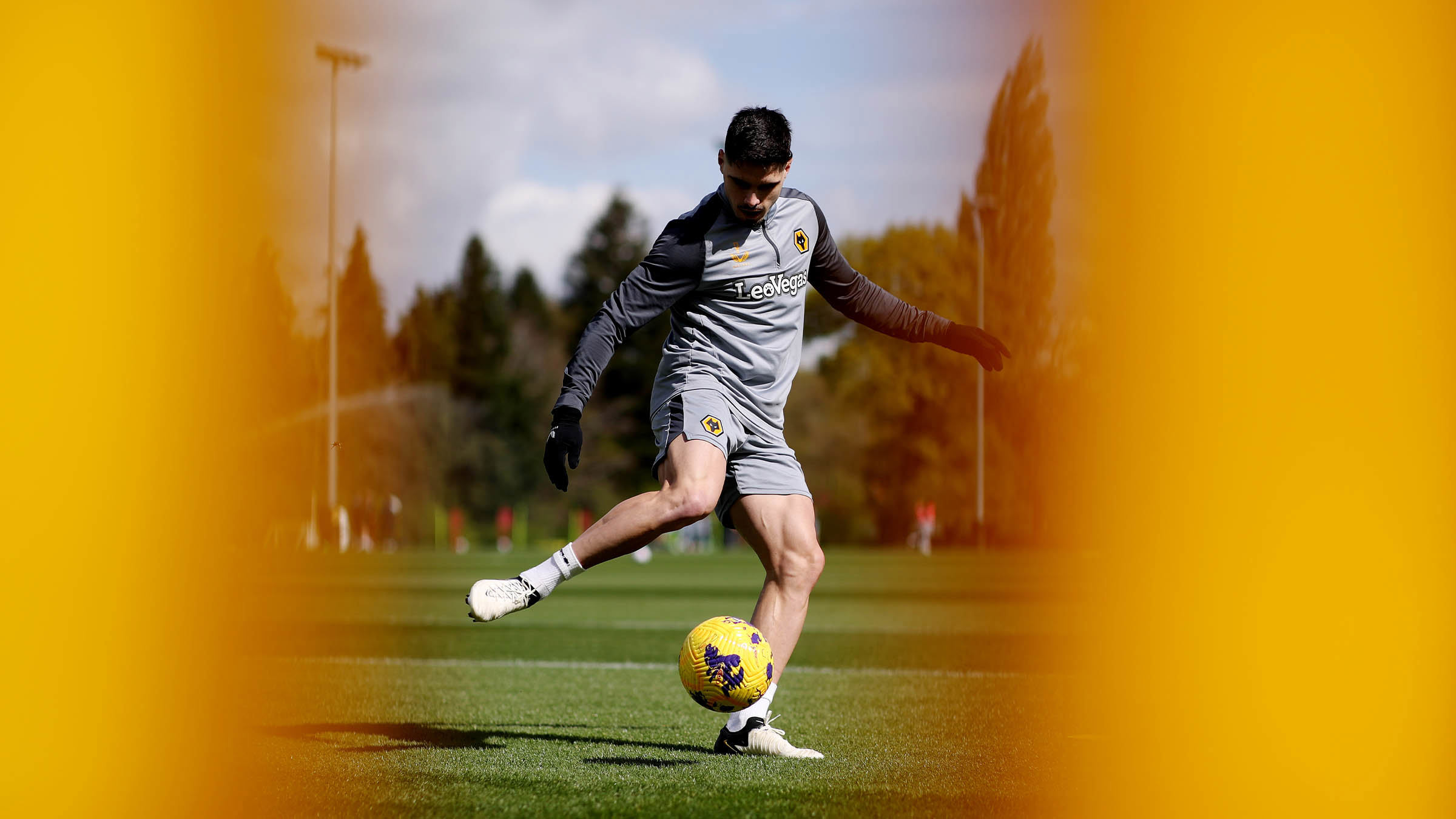 Gallery | Neto returns to the grass | Men's First-Team | News ...