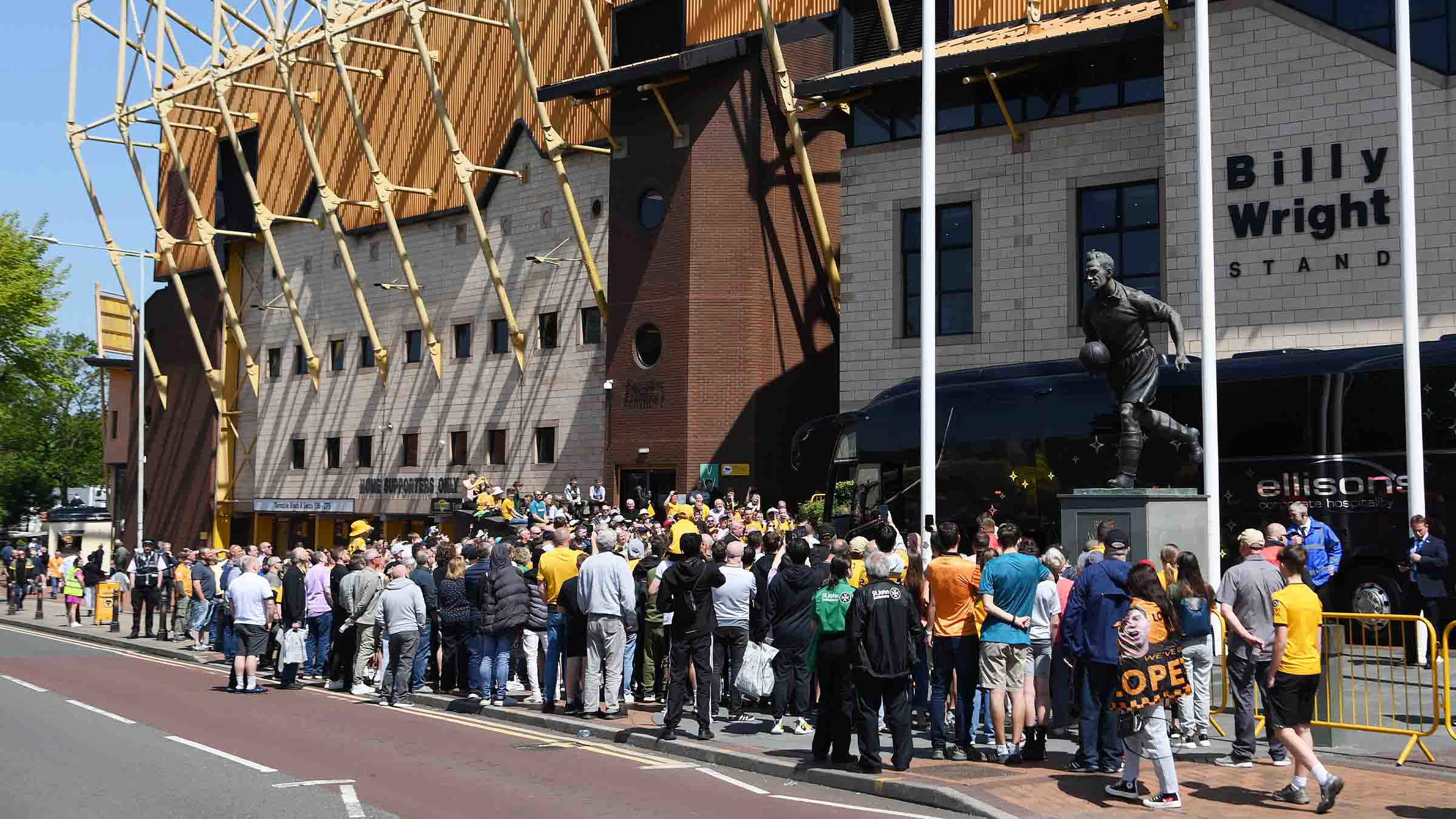 2023/24 season ticket update | Club | News | Wolverhampton Wanderers FC