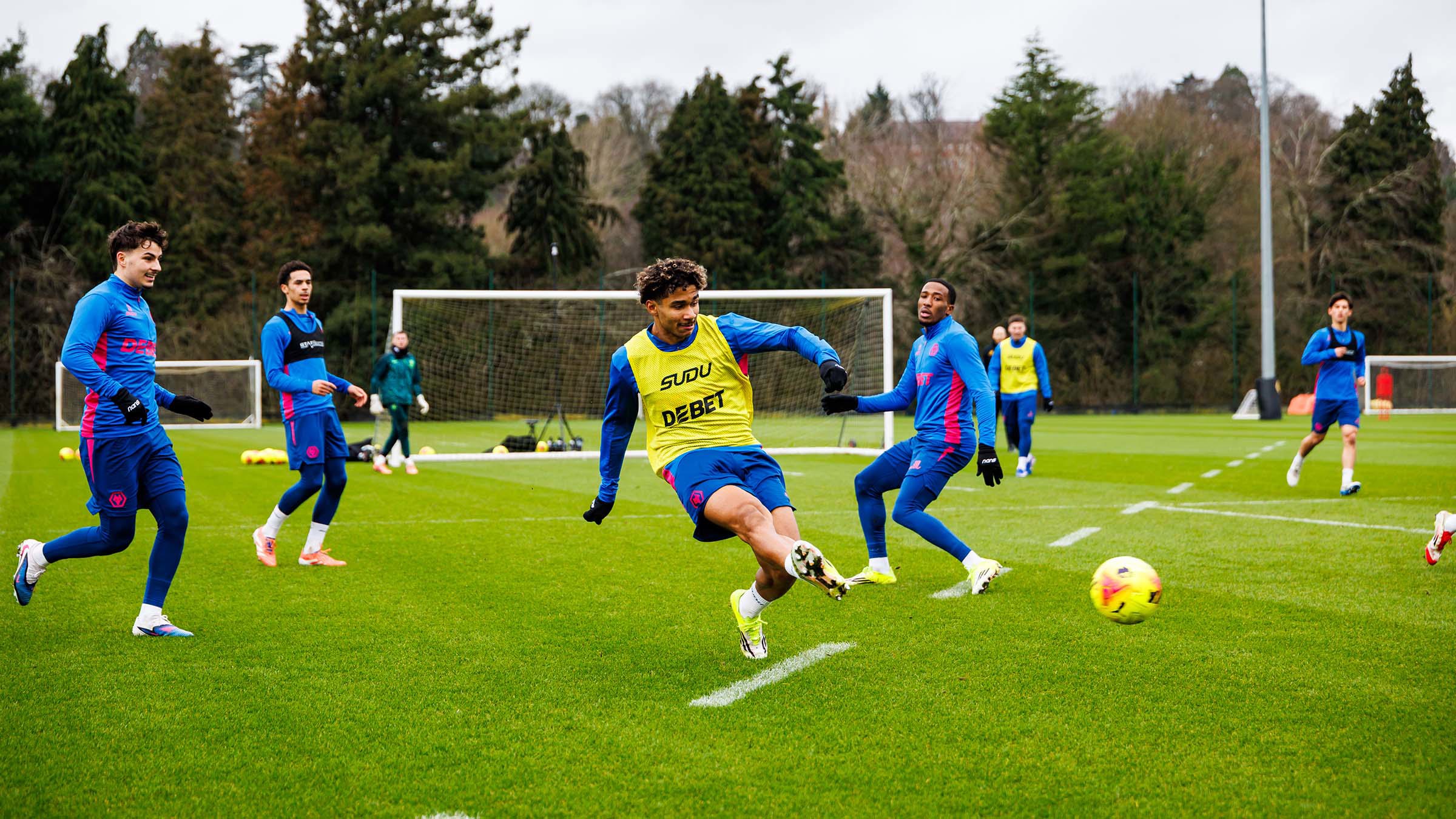 Gallery | Preparing for the Mariners | Men's First-Team | News ...