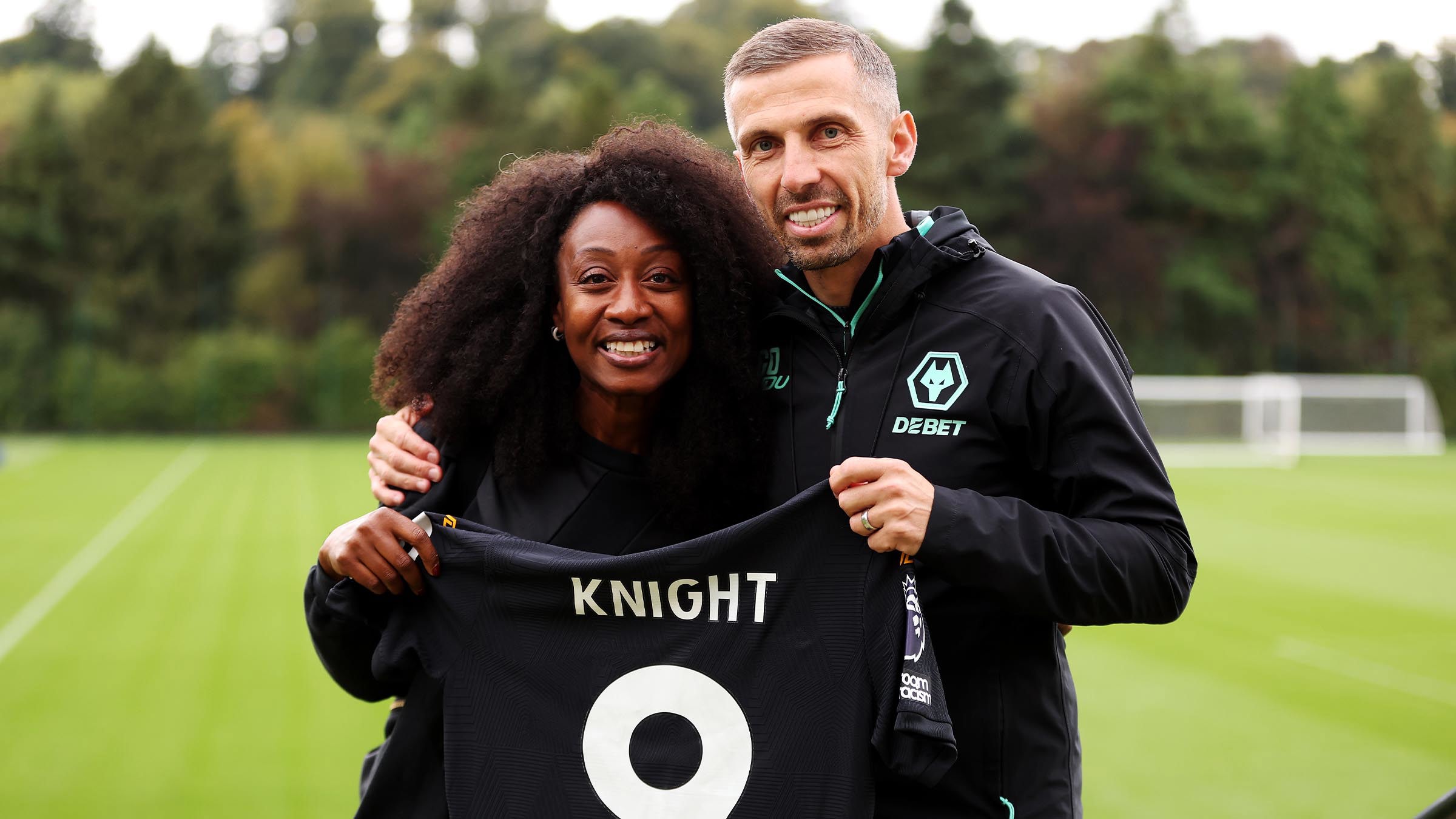 Wolves Express | Beverley Knight visits Compton | Club | News ...