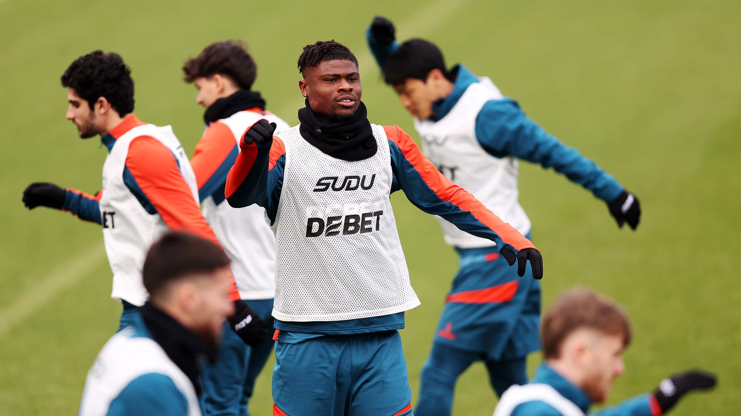 Wolves Express | Back on the road again | Club | News | Wolverhampton ...